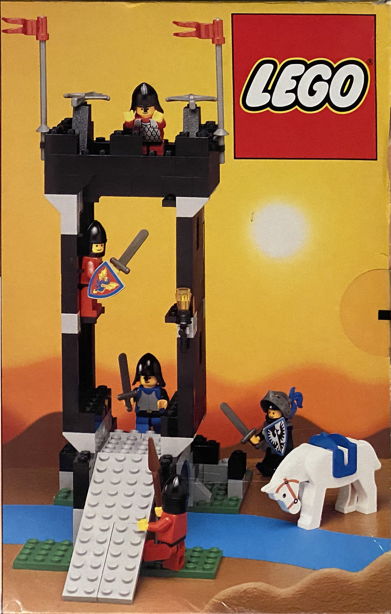 6059: Knight's Stronghold - Back of the Box Builds